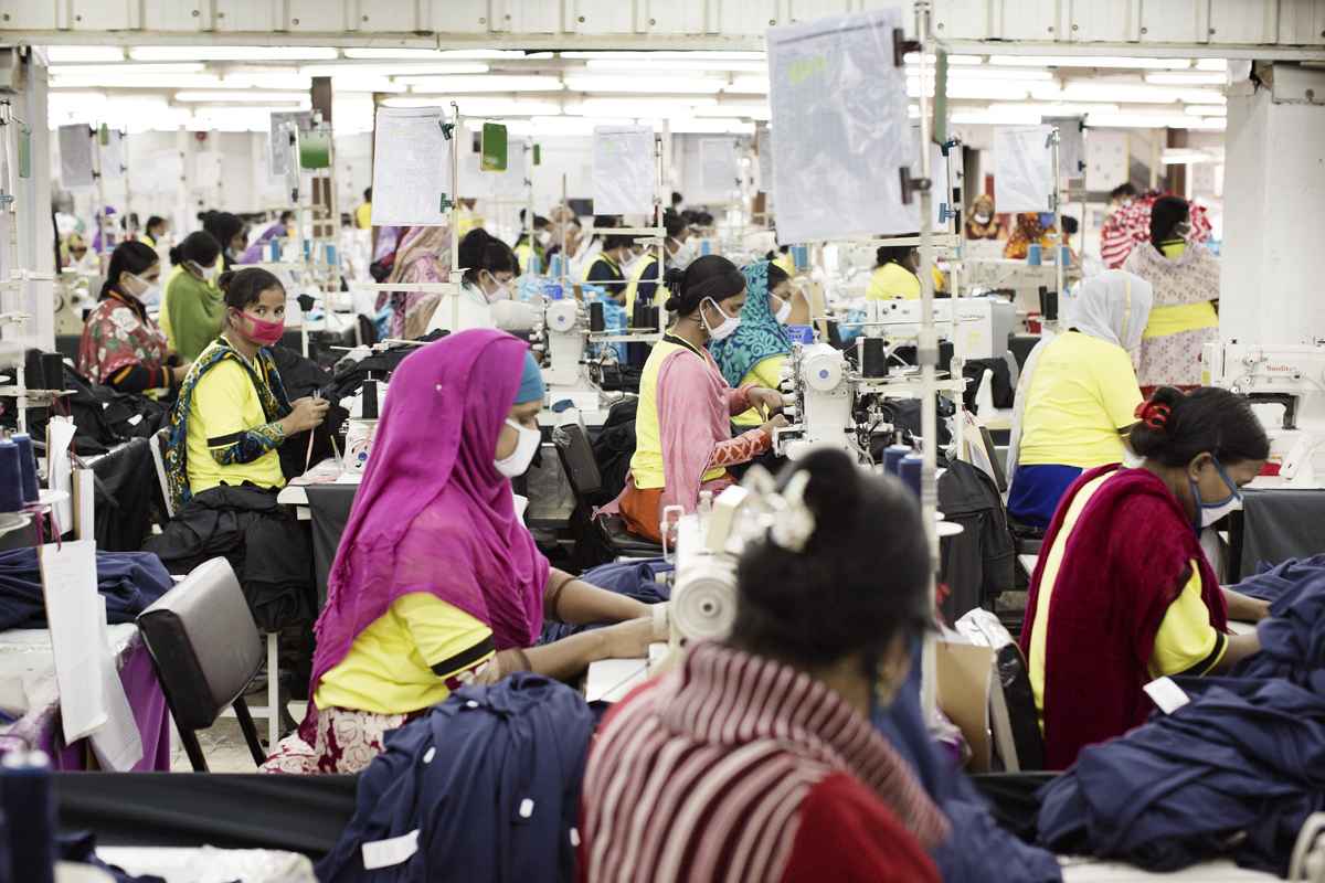 Unified contract for migrant garment workers in Jordan - Better Work